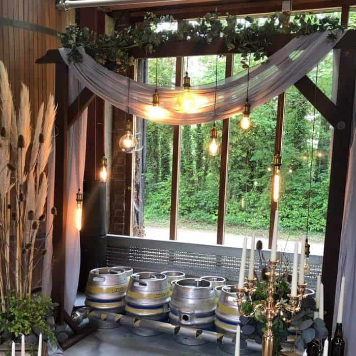 Light Up Arch - Rustic Dream for Your Wedding