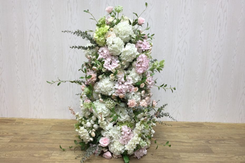 Enchanting Blush Pink Wedding Arch for Effortless Styling